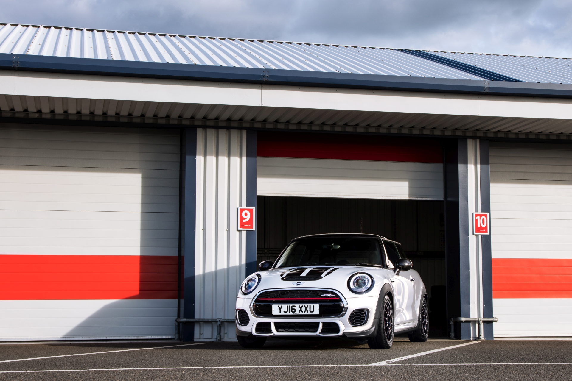 El MINI JCW Challenge Edition se presenta como modelo exclusivo para el ...